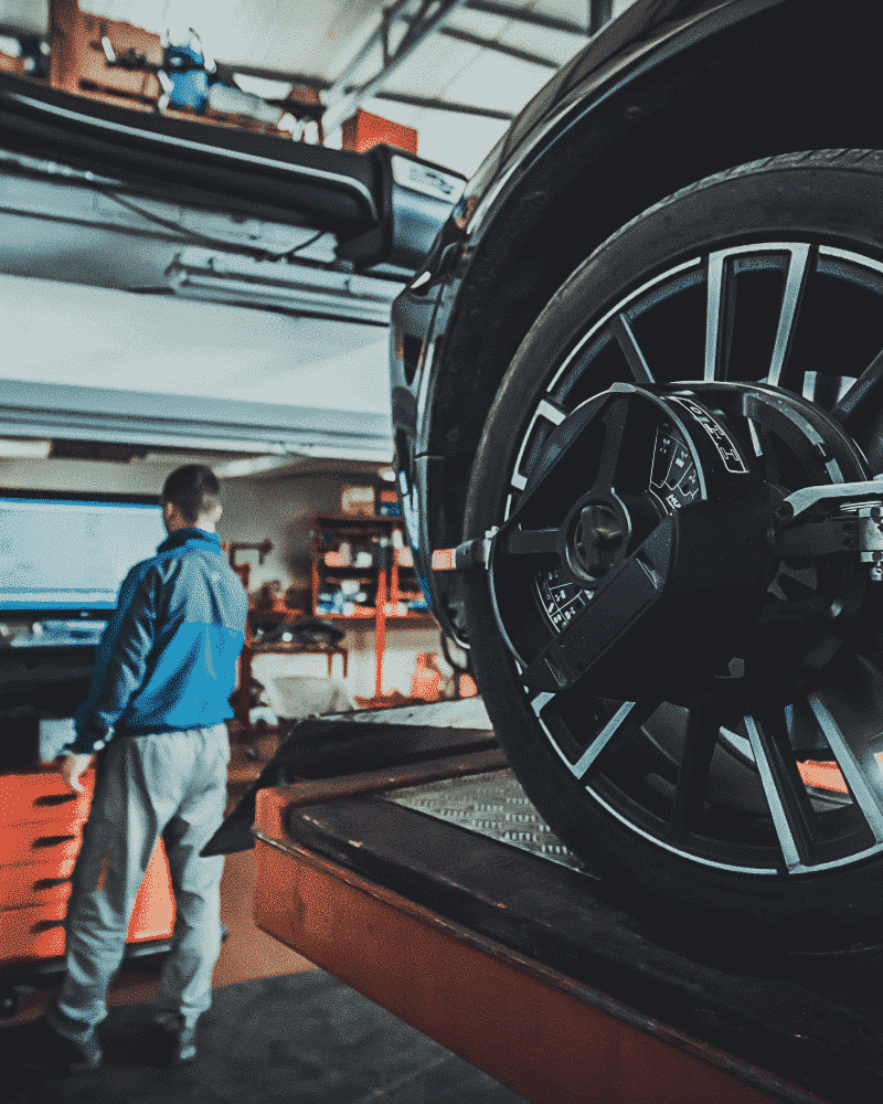 FSM software for automotive equipment service providers | Praxedo